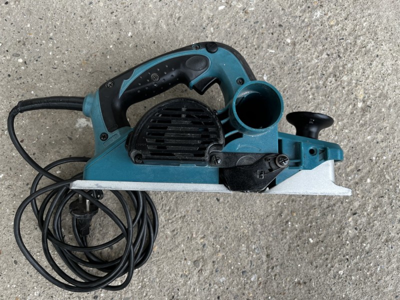 MAKITA KP0810 RUCNI ABRIHTER