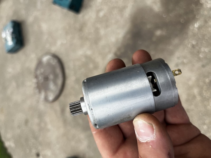 BOSCH ELEKTRO MOTOR ZA AKU ALAT NOVO