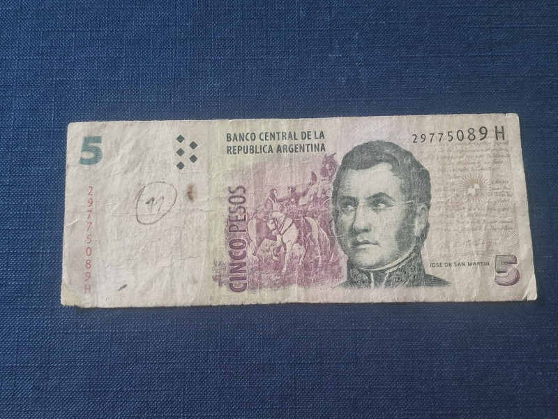 Argentina 5 Pezosa 1981
