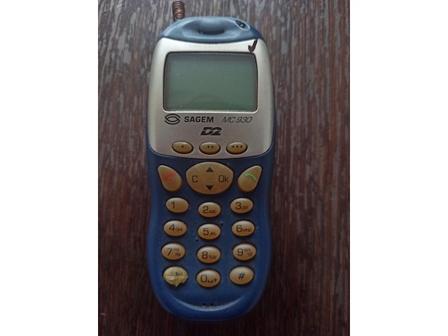 sagem mc 930 d2  kolelcionarski primer neispravan sa sl