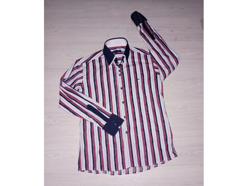 Tommy Hilfiger kosulja