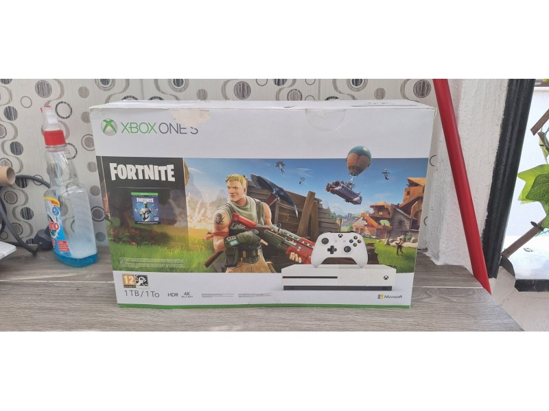XBOX one S 1TB