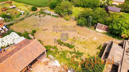 Odličan plac u Čeneju, 2700m2