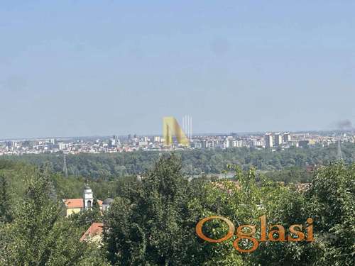Novi Ledinci - panoramski pogled na Novi Sad, Dunav i Petrovaradinsku tvrđavu