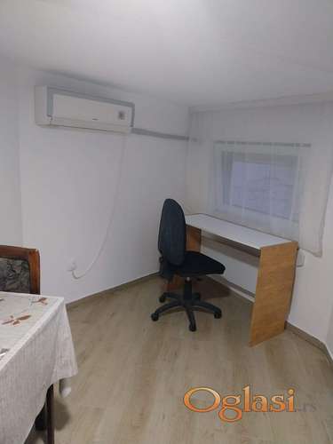 *Izdaje se jednosoban stan – Petrovaradin, Novi Sad*