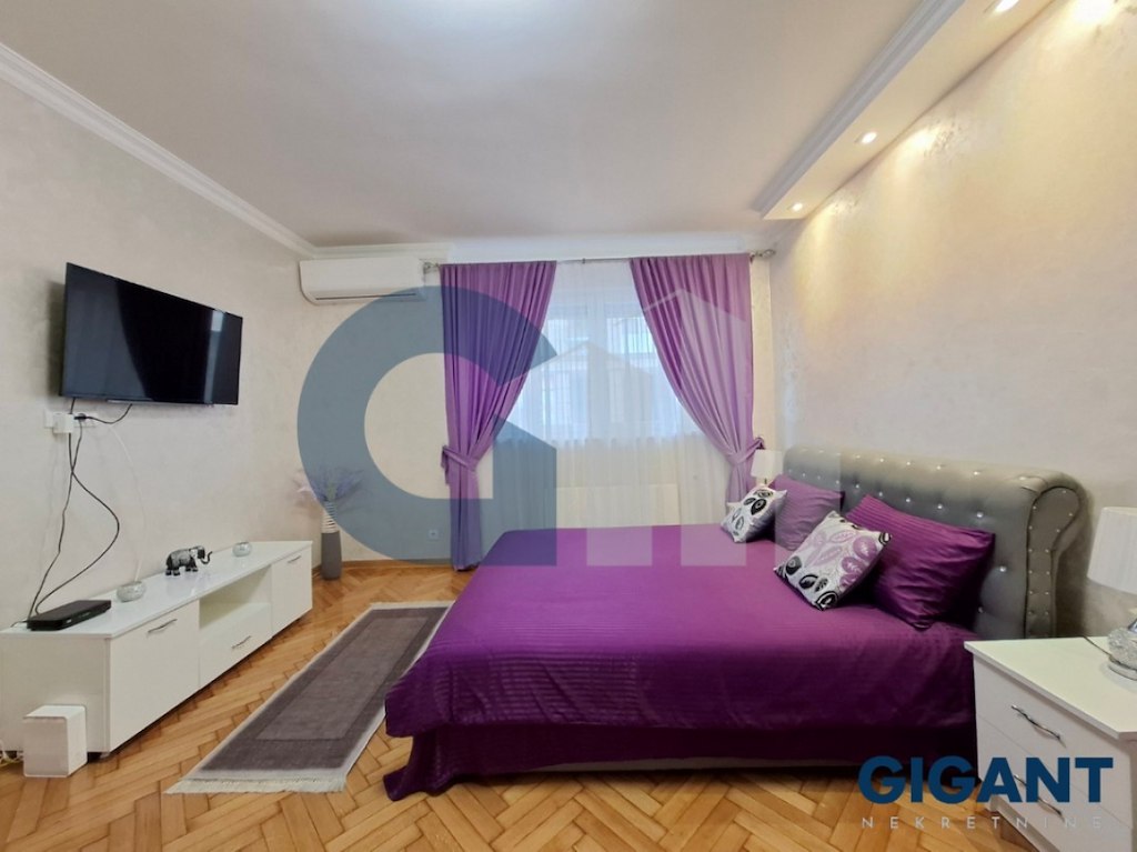 GORNJI DORĆOL, 50M2, PR, EG