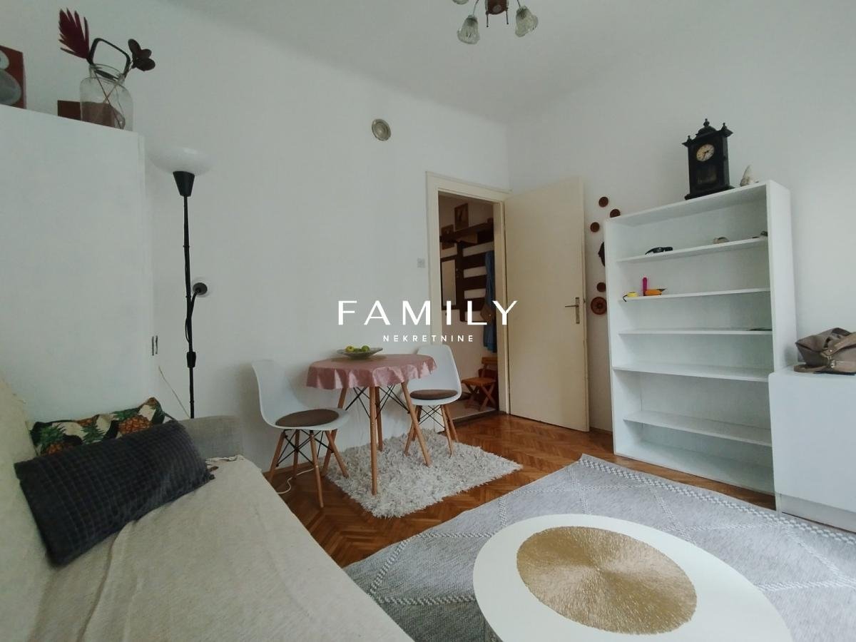 Izdajem kompletno namešten stan – 270€ mesečno