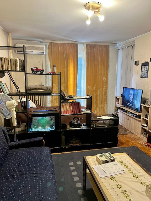 Prodajemo odličan 2. 5 stan, Blok 63, Jurija Gagarina, 71m2
