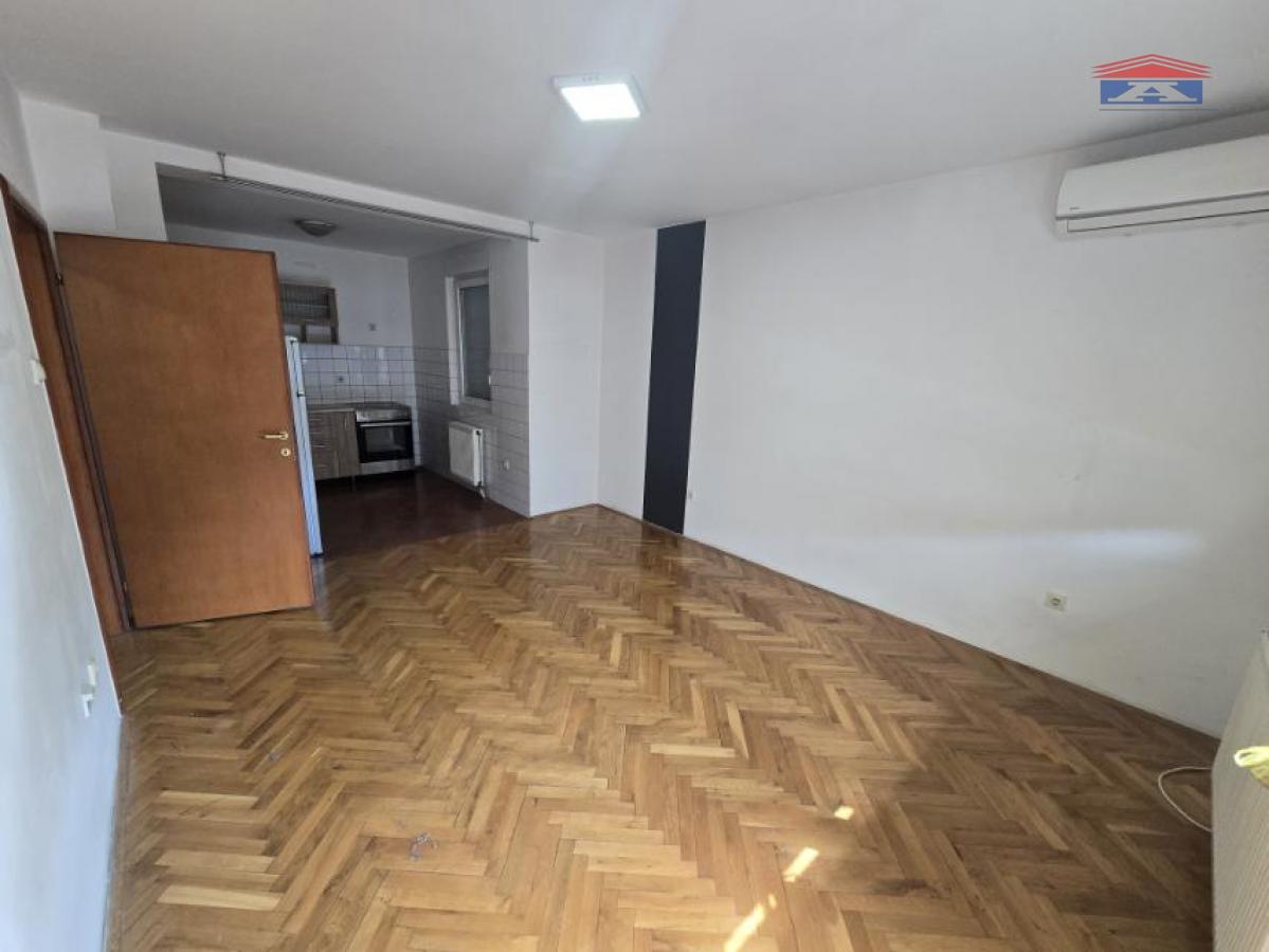 Stan - Novi Sad, Nova detelinara - ID oglasa 2330
