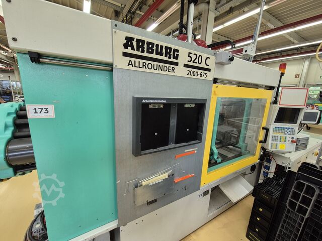 Brizganje plastike mašina
Arburg Allrounder Centex 520C 200-675