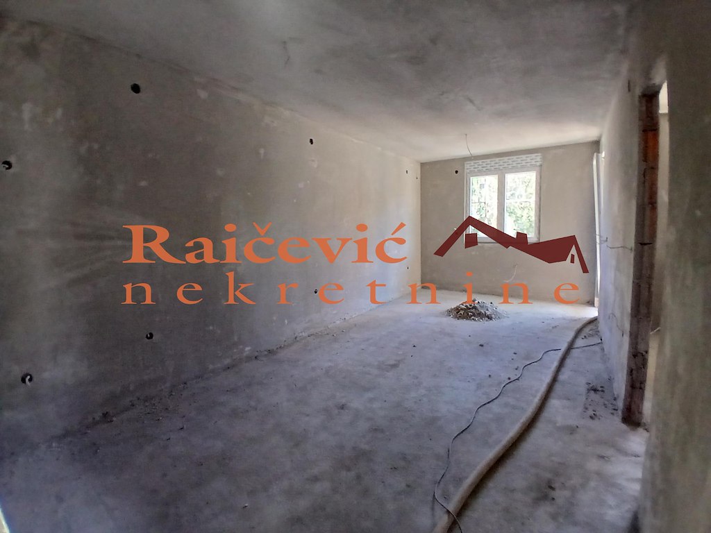 ID 93703, Beograd,GORNJI GRAD, SILEROVA
