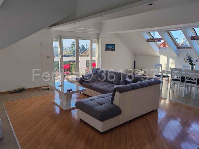 Prostarn stan u vili, Senjak, Garaža, 125m2