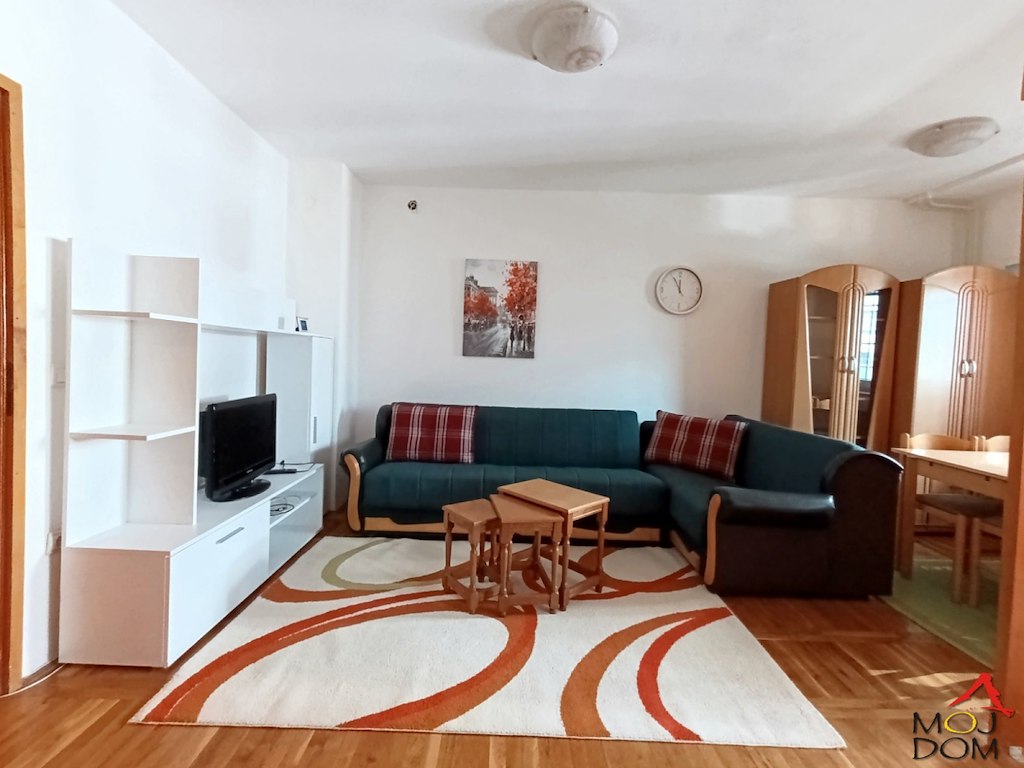 NOVI SAD - BULEVAR - IZDAVANJE NEKRETNINA - 38 m2 - 360€