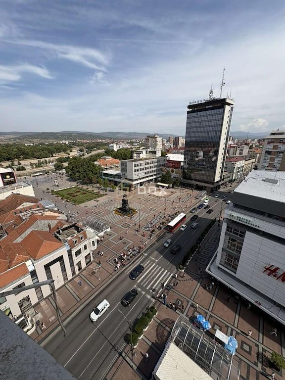 Trosoban stan, 50m2, Centar