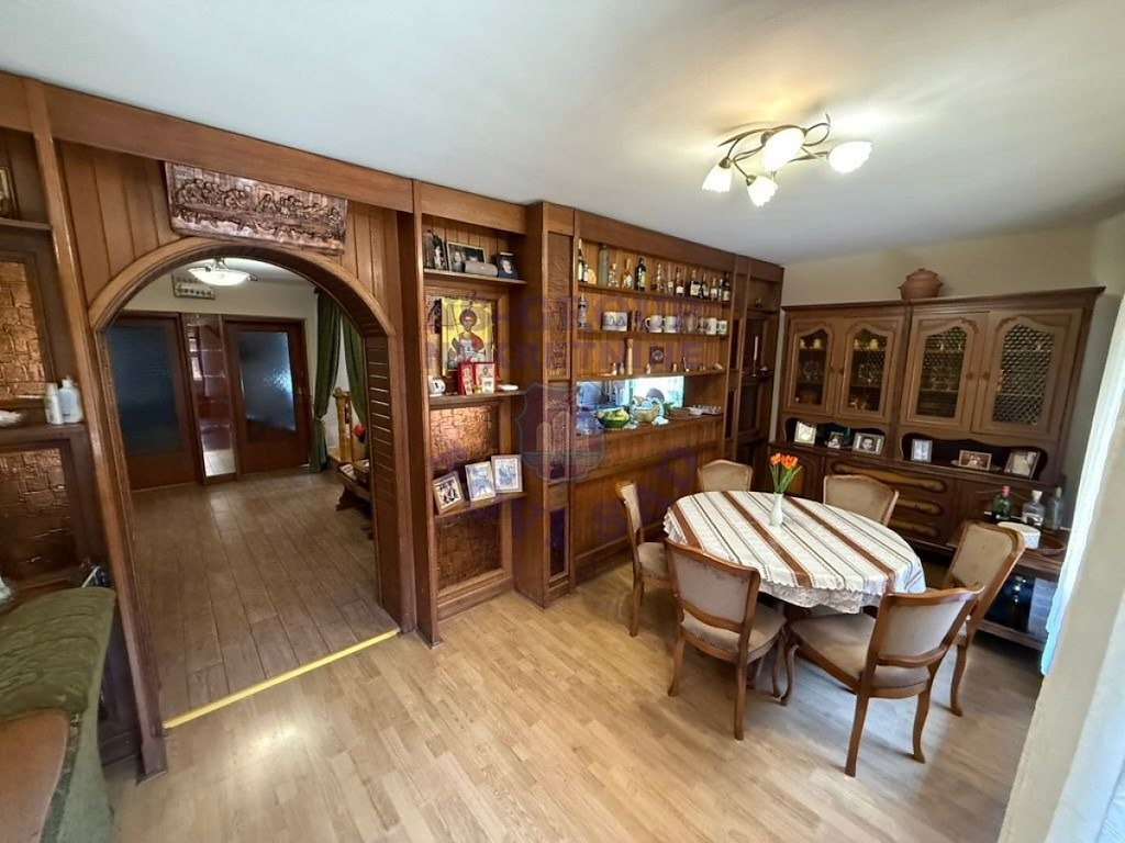 Veternik, 5+ petosobna, 126 m²
