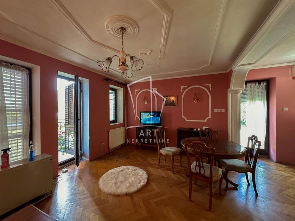 Vertikala kuće, 169m2, Zemun polje, Kamendin ID#7778