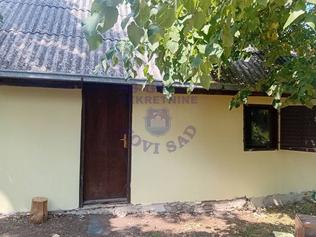 Banstol - vikendica - Uknjiženo