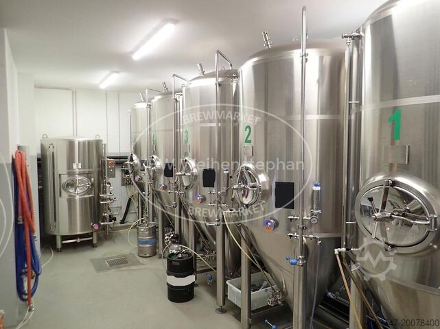 Cilindrično-konusni tankovi za fermentaciju i skladištenje (ZKG, 5 komada)
Johann Albrecht (JBT)