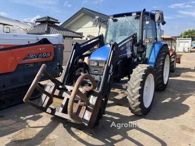 New Holland TRACTOR(NEW HOLLAND) traktor točkaš