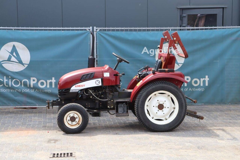 Prodaje se Knegt DF-254-2 traktor točkaš na aukciji