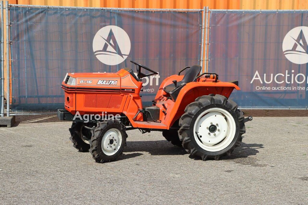Prodaje se Kubota B1-16 Bulltra traktor točkaš na aukciji