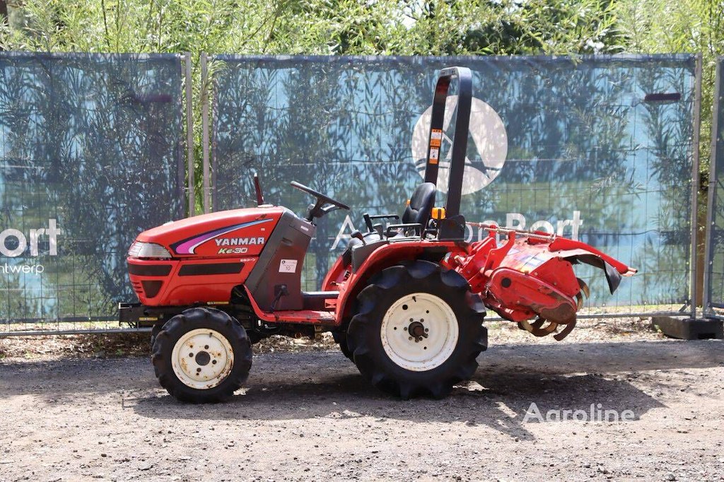 Prodaje se Yanmar Ke-30 traktor točkaš na aukciji