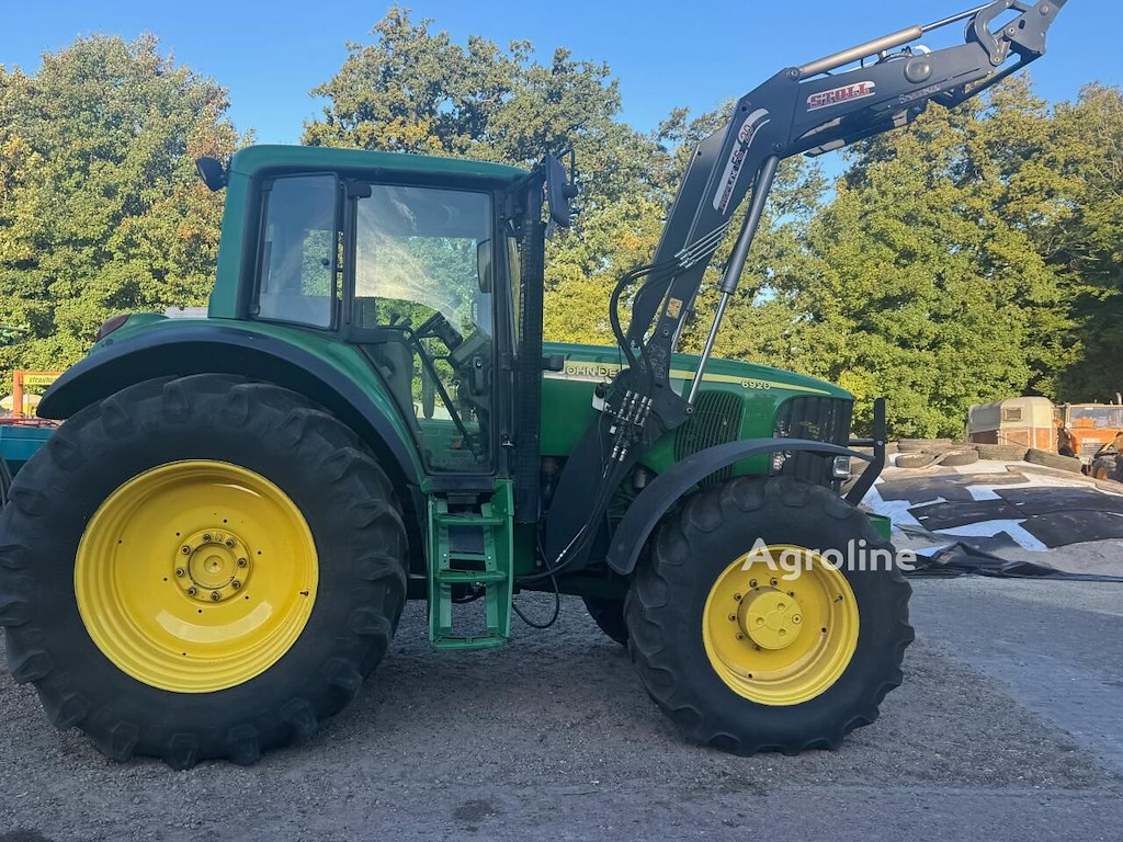 John Deere 6920 traktor točkaš