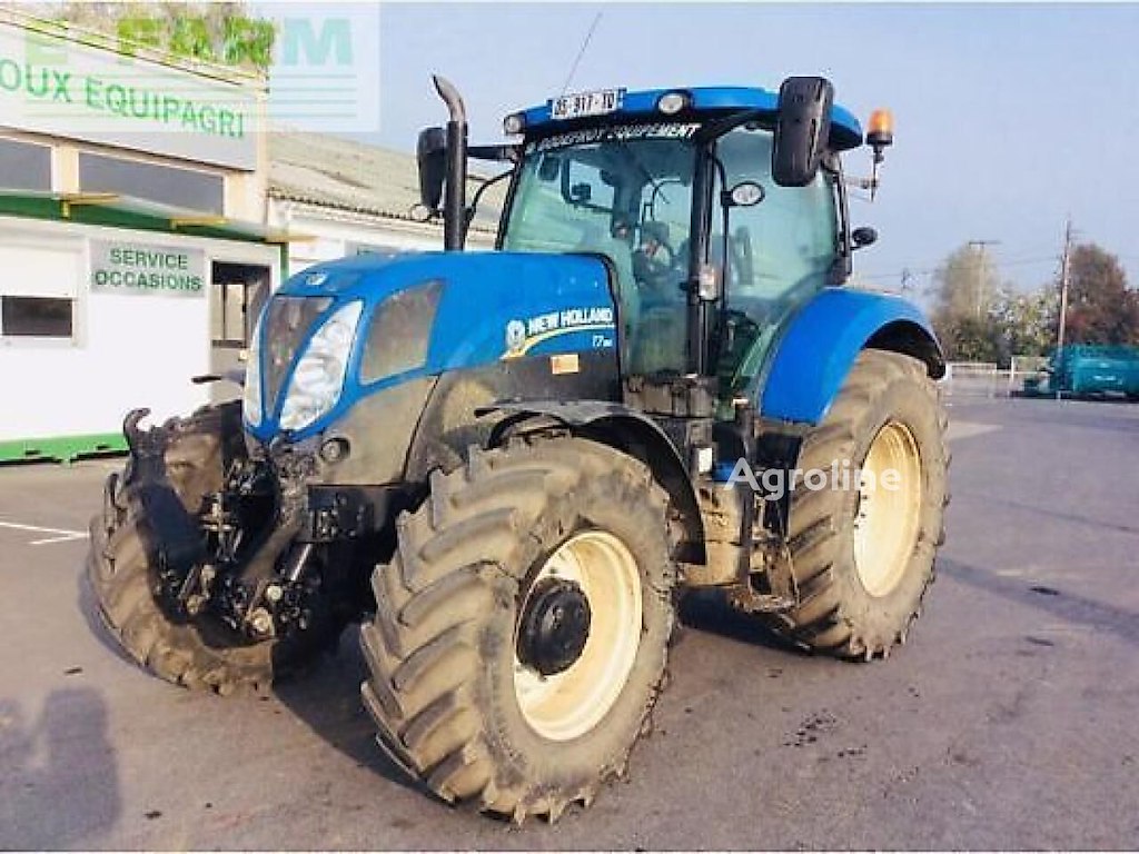 New Holland t7.185 traktor točkaš