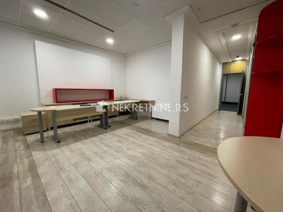 Office Space for Rent – Prime Location id 15453-1