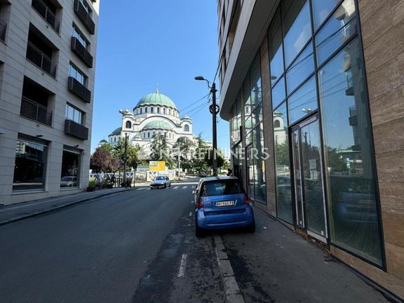 #49542, Izdavanje, Lokal, HRAM SVETOG SAVE, 4500 EUR