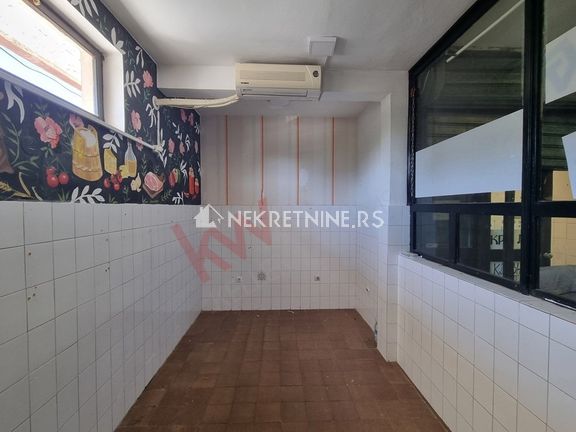 Lokal 1.0, Matice srpske (Beograd), 39000e