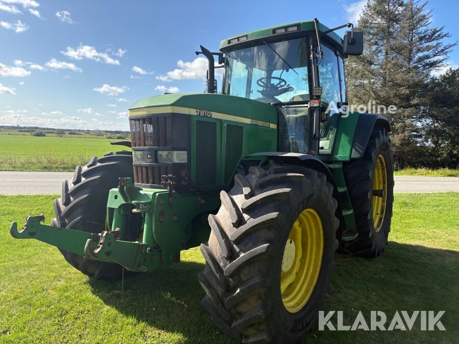 Prodaje se John Deere 7810 traktor točkaš na aukciji