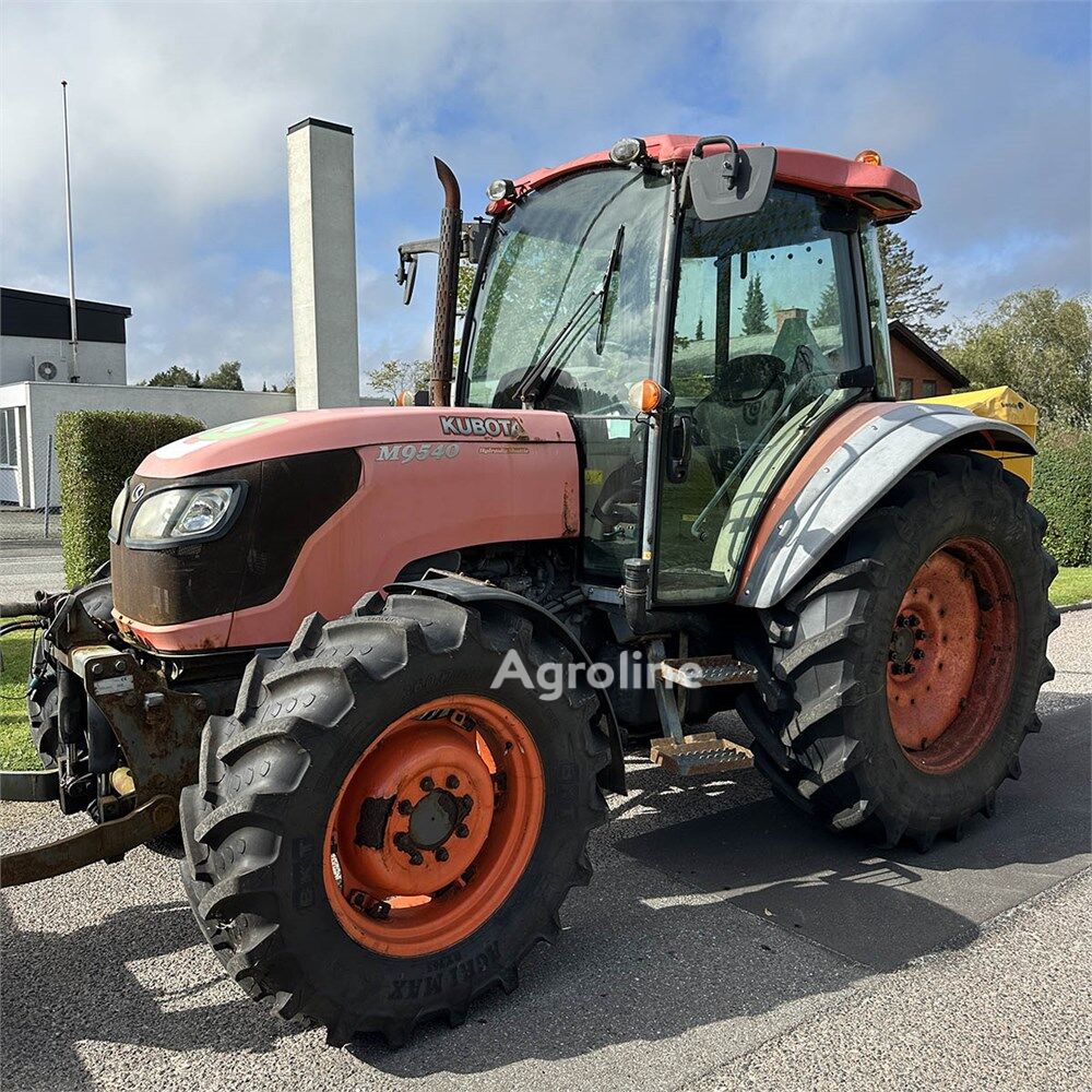 Prodaje se Kubota M 9540 2/4 WD traktor točkaš na aukciji