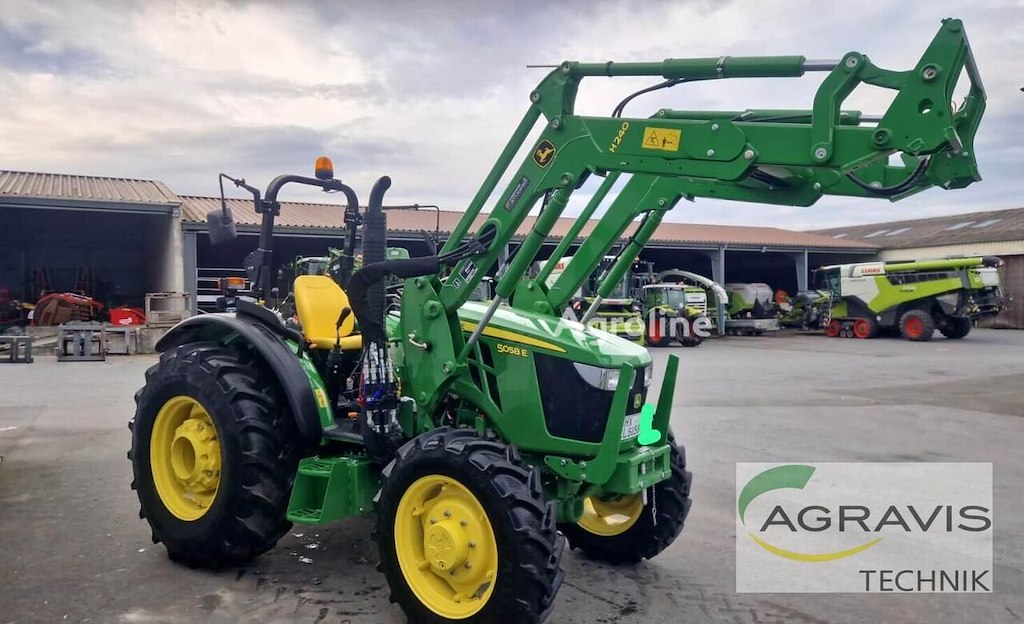 John Deere 5058E mini traktor
