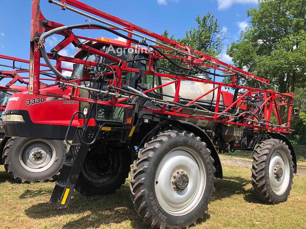 Case IH 3330 Patriot samohodna prskalica
