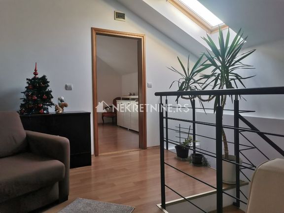 Zvezdara- kuća 120m2,plac pogodan za investitore (P+4+Ps),ZAMENA