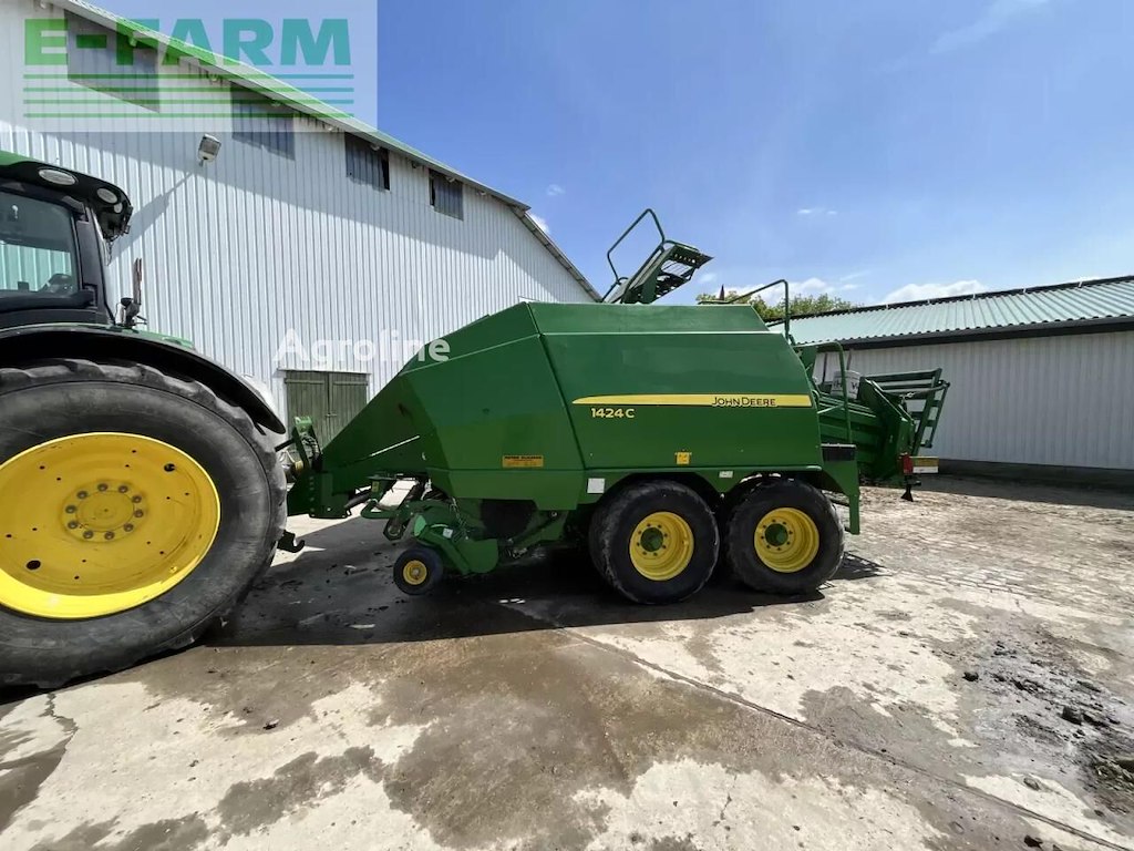 John Deere 1424 c balirka za četvrtaste bale