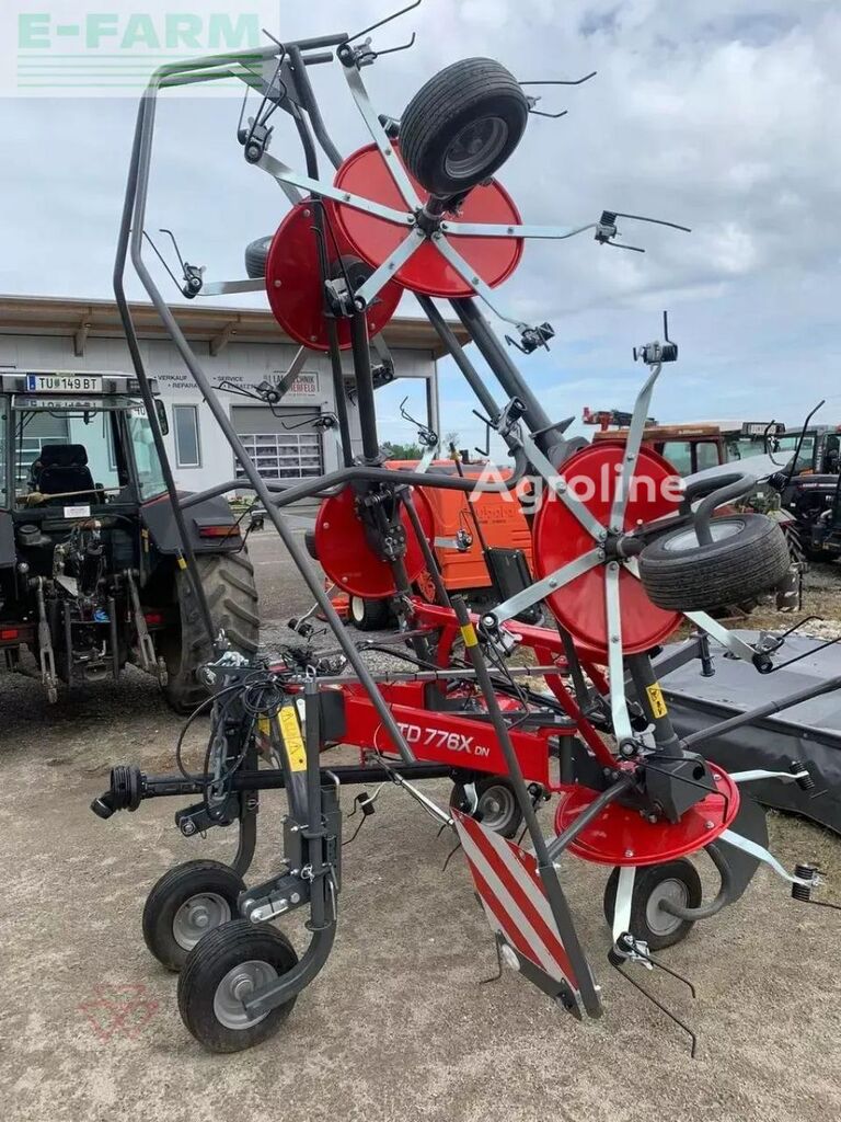 Massey Ferguson massey ferguson td776xdn prevrtač sena