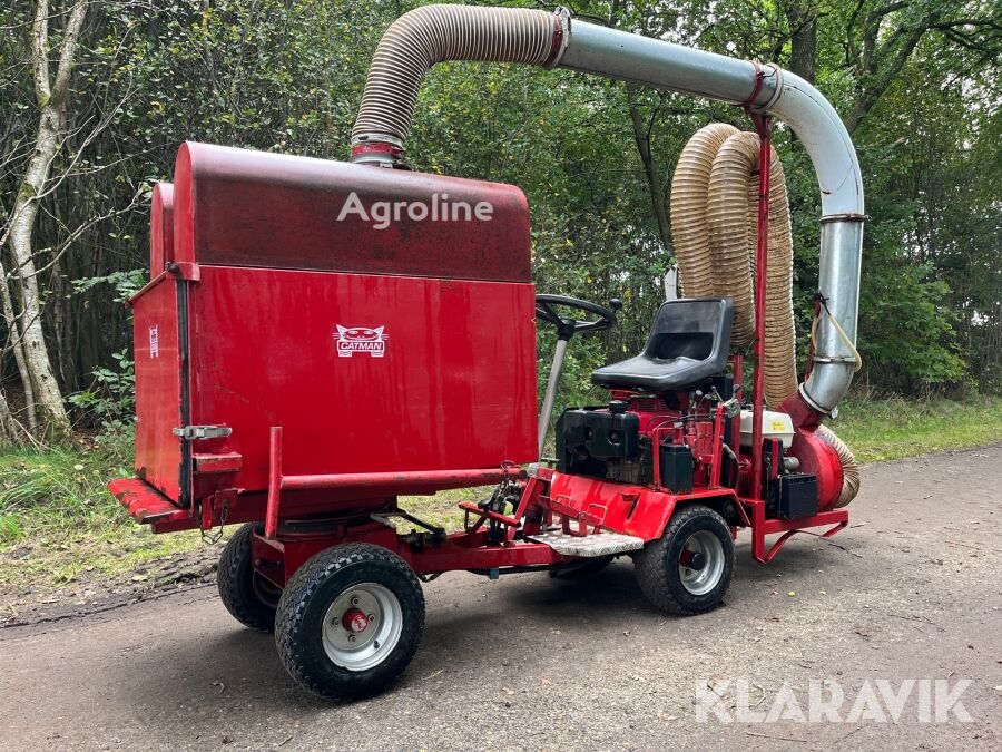 Prodaje se Kirkegårdsvogn med løvsuger Catman motornu kopačicu na aukciji