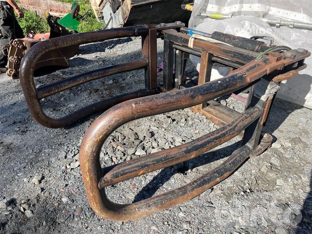 Prodaje se KG Mekaniska hvataljku za bale na aukciji
