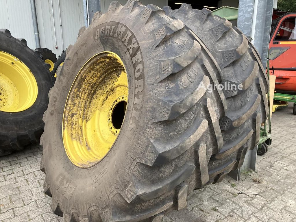 BKT 650/85R38 točak