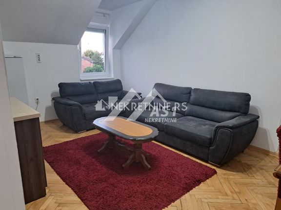 Pet friendly trosoban Grbavica+parking ID#3758