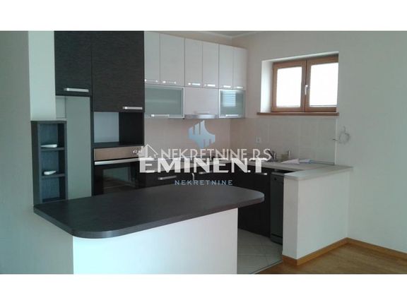 Savski venac, Lisičji potok, Milana Blagojevića Španca, 4.0, 115m2, 1000 EUR