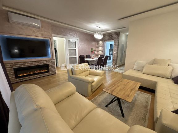 Banovo brdo | 75 m² | Luksuzan stan sa terasom i garažom