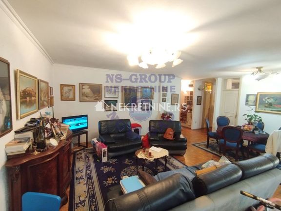 Četvorosoban stan 96m2 Liman 4