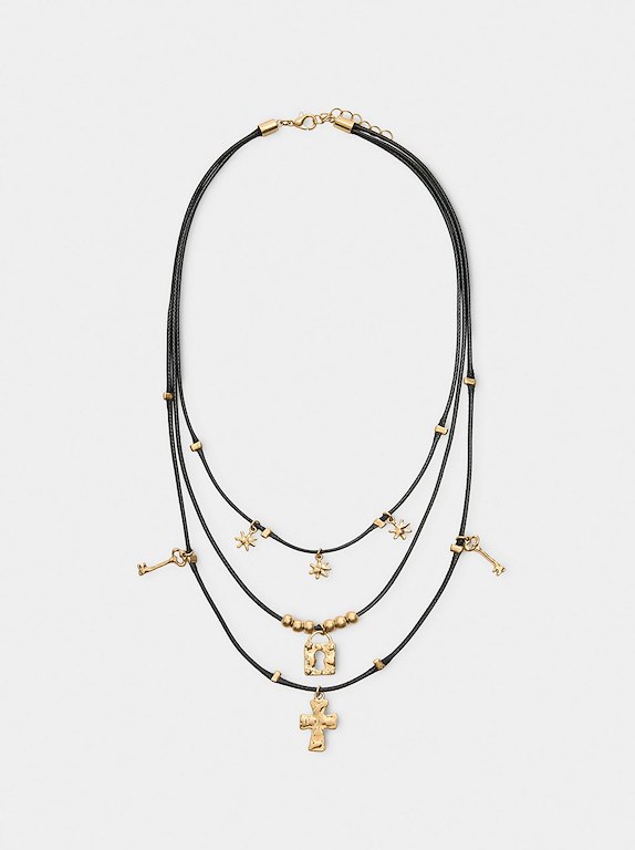 TRIPLE NECKLACE WITH PENDANTS AND CHARMS