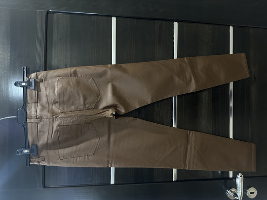 Stradivarius kozne pantalone