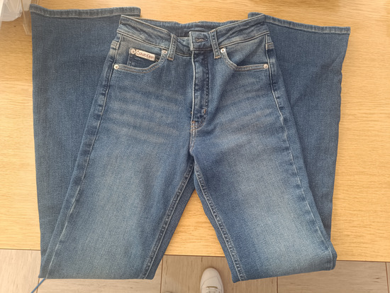 Nove Calvin Klein farmerke 27/32