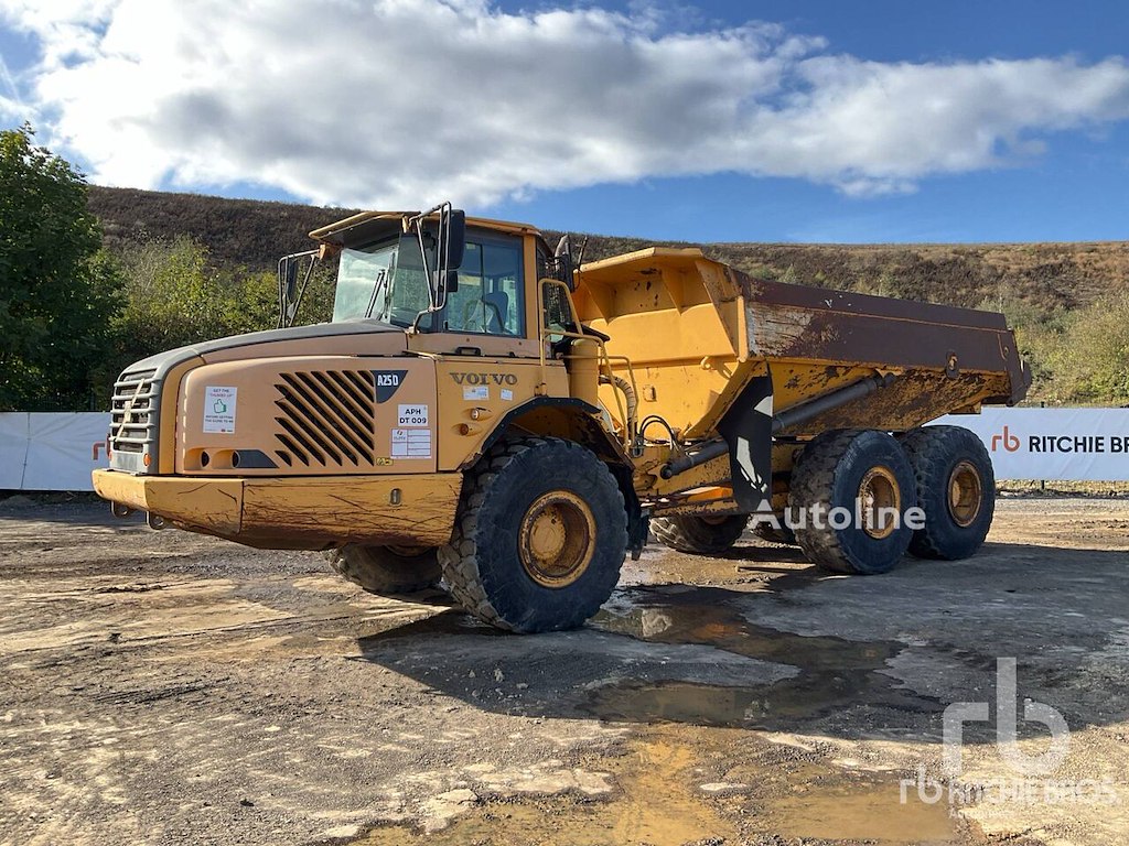 Prodaje se Volvo A25D kiper na aukciji