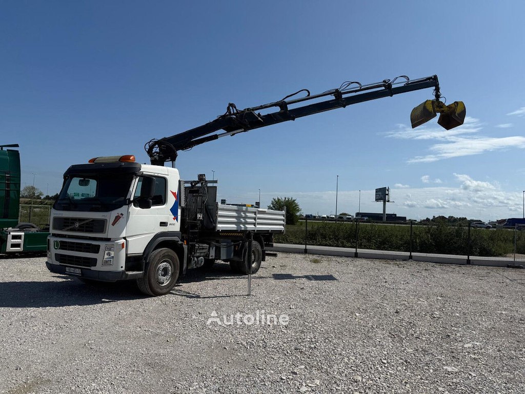 Volvo FM300 mit HIAB Kran 122 ES-3Pro - analoger Tacho kiper
